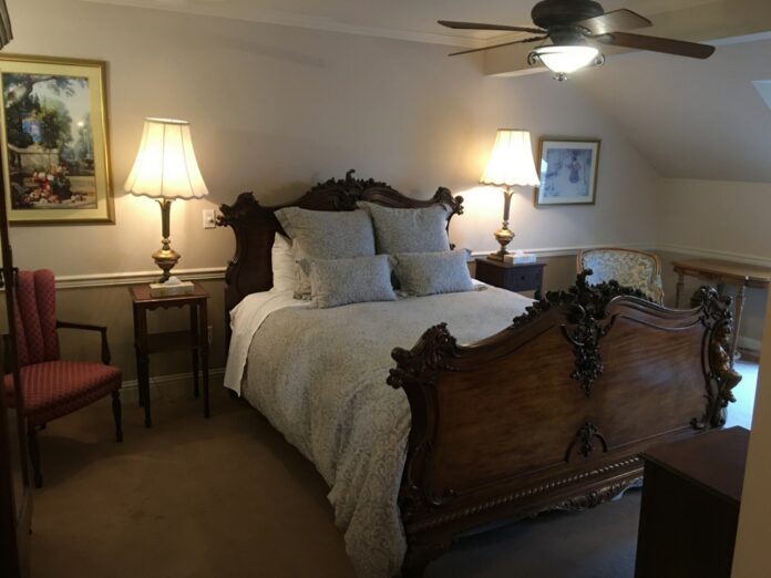 Rowena's Inn On The River-2024 Guide To Their Luxury Cabins