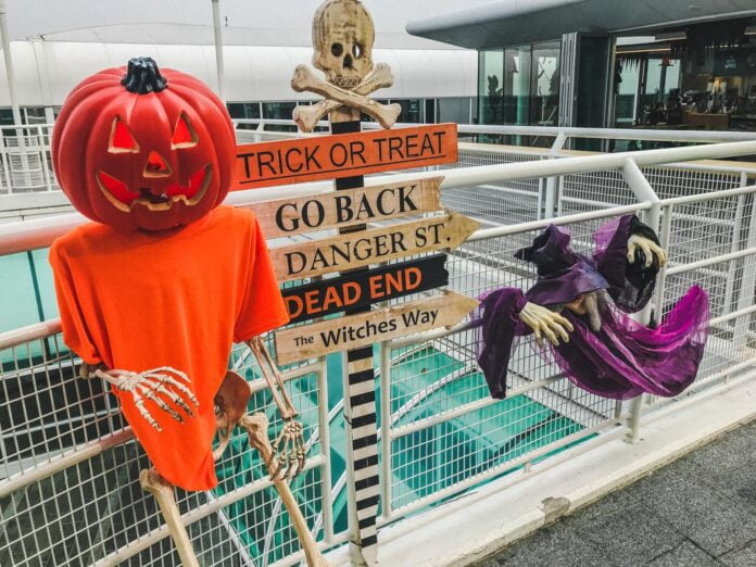 Flyover Canada Halloween - How To Plan Your HowlOver Canada Adventure ...