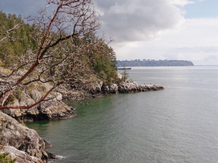 Lighthouse Park | Family Travel Blog | Adventure Awaits
