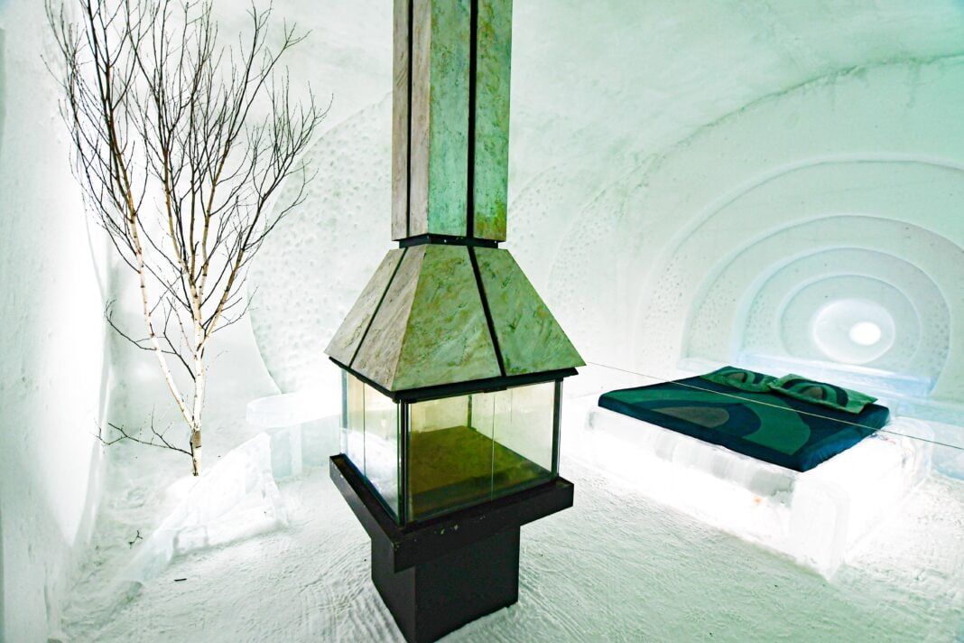 Hôtel De Glace 2026 Experience Guide - Canada's Only Ice Hotel